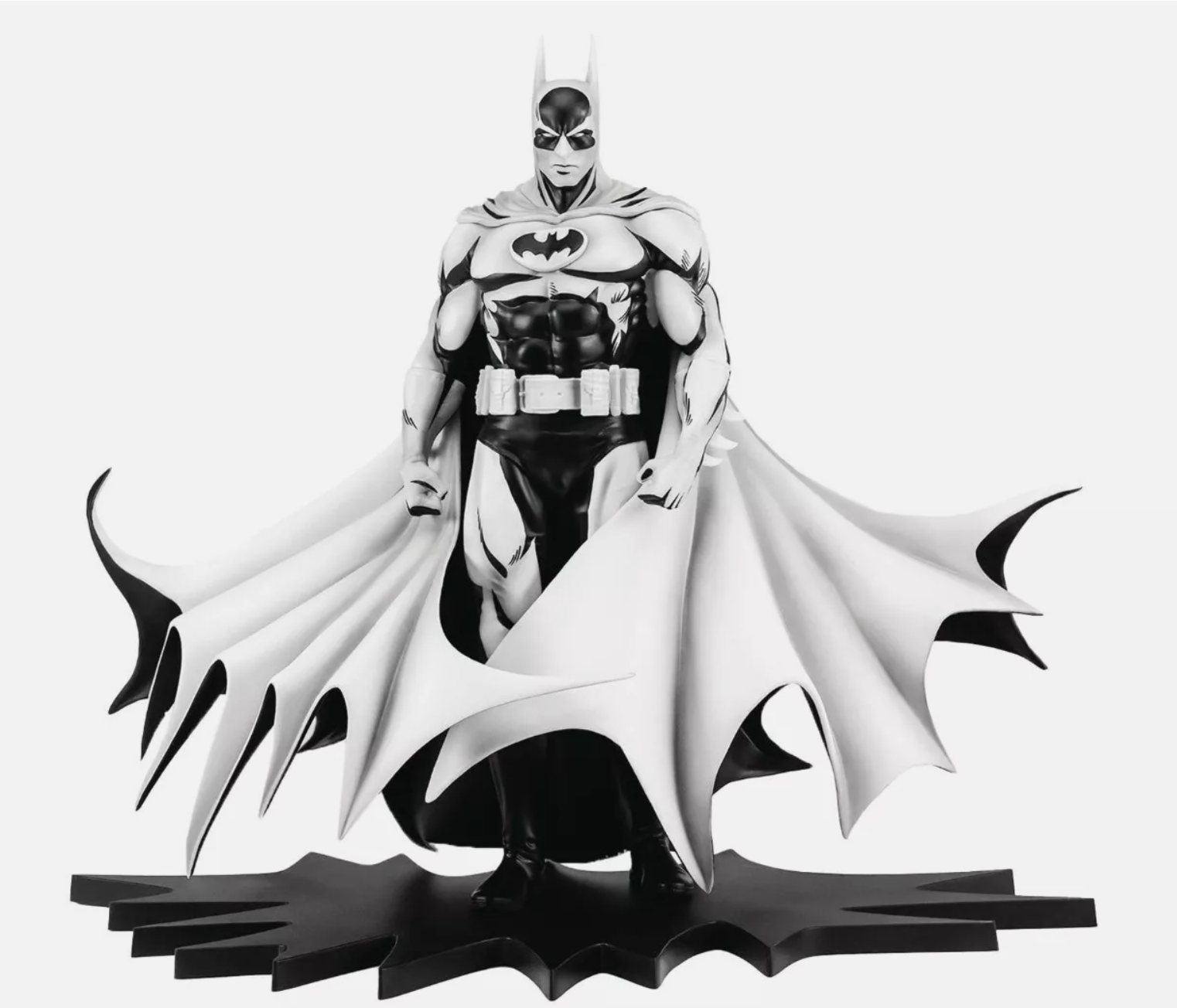 DC Heroes Batman Black and Gray Version 1:8 Scale Statue | Hidden ...