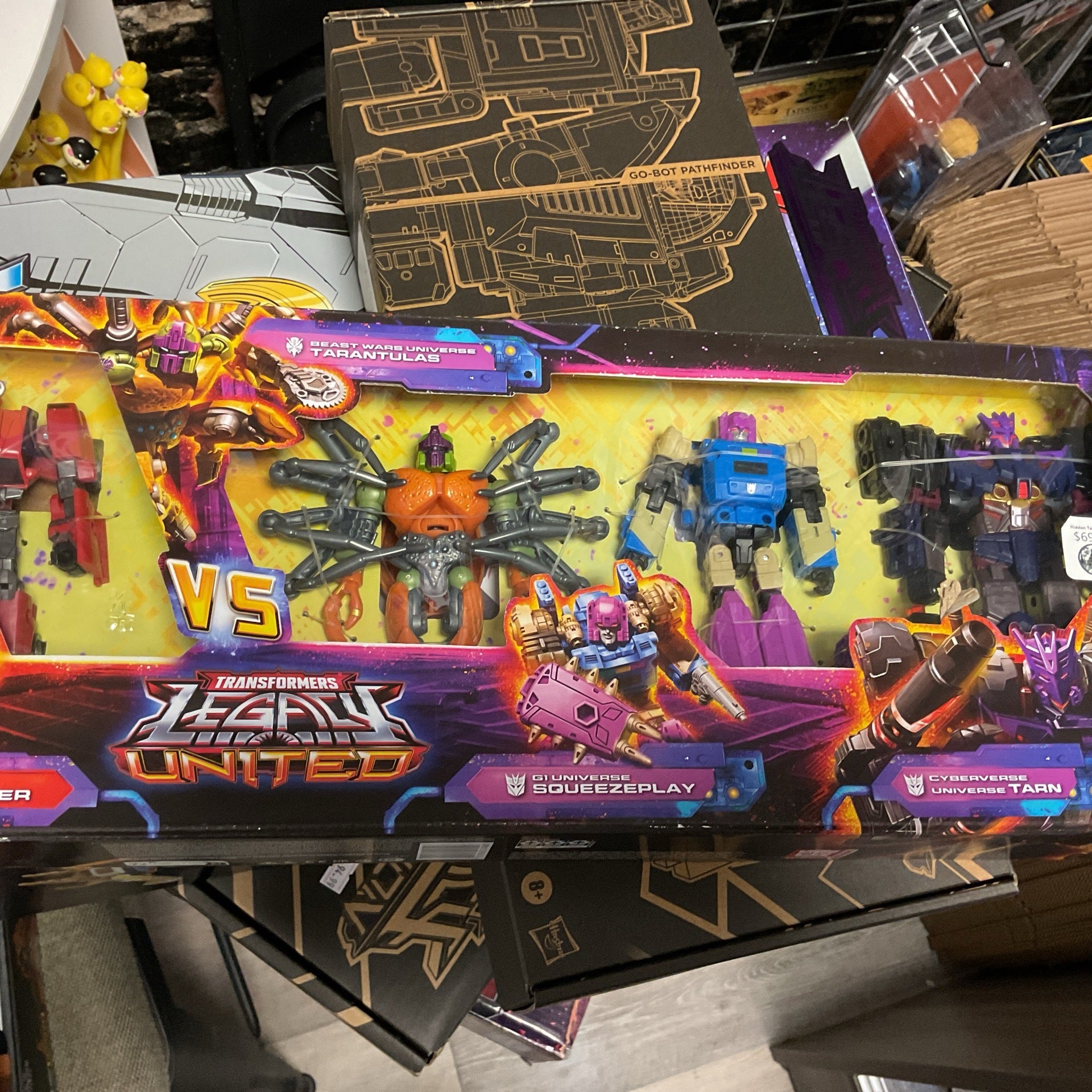 Transformers Legacy United Action Figure Set Cliffjumper Squeezeplay ...