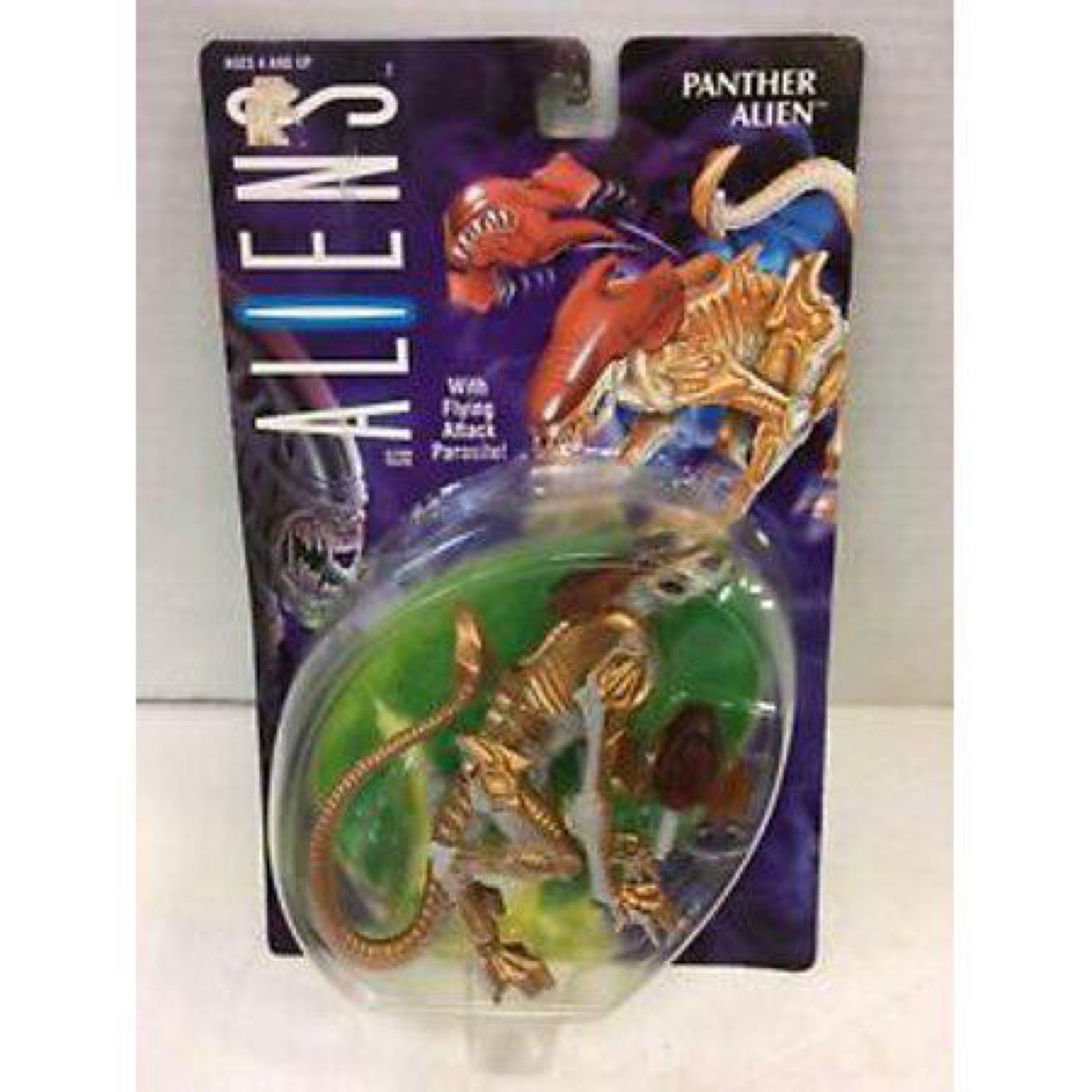 Aliens - Panther Alien with Flying Attack Parasite | Hidden Temple Toys